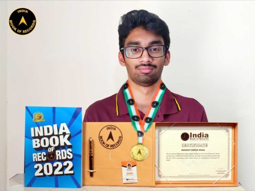 Biggest paper Swan - India Book of Records