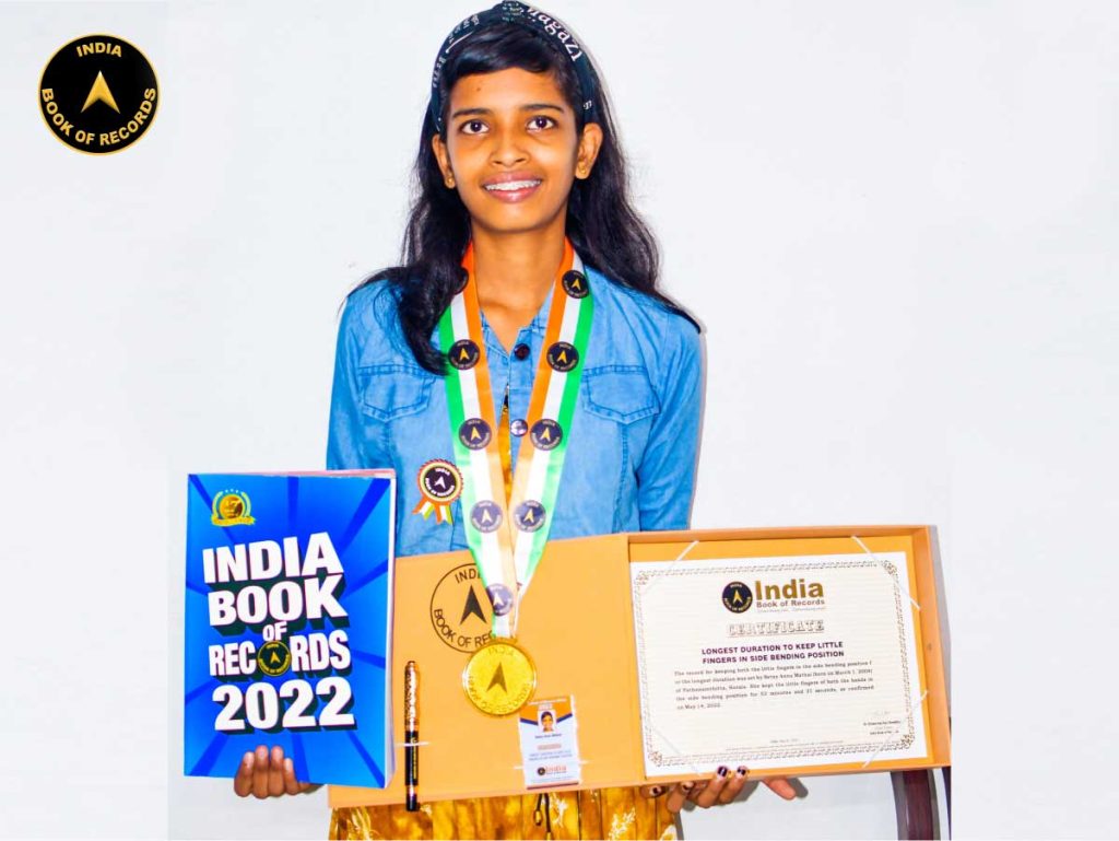 Longest duration to keep little fingers in side bending position ...