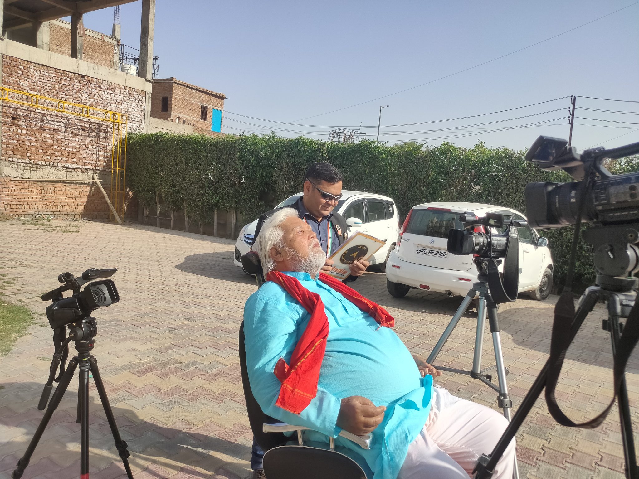 Not a blink while sun gazing for the longest time - India Book of Records