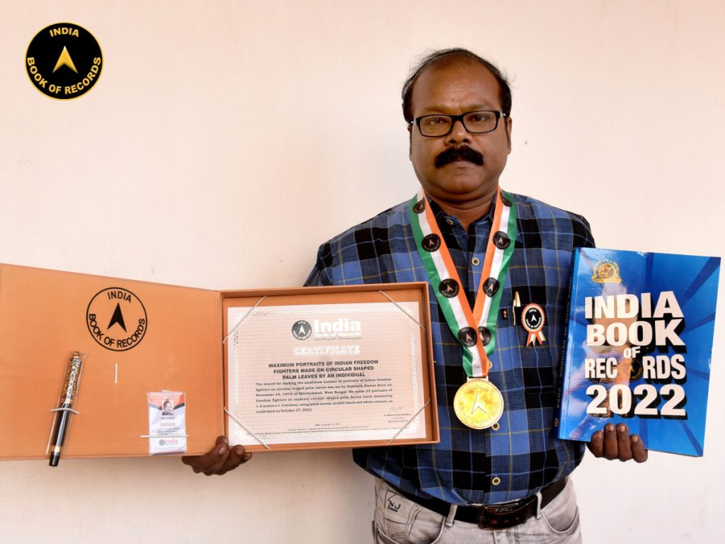 Maximum portraits of Indian freedom fighters made on circular shaped ...