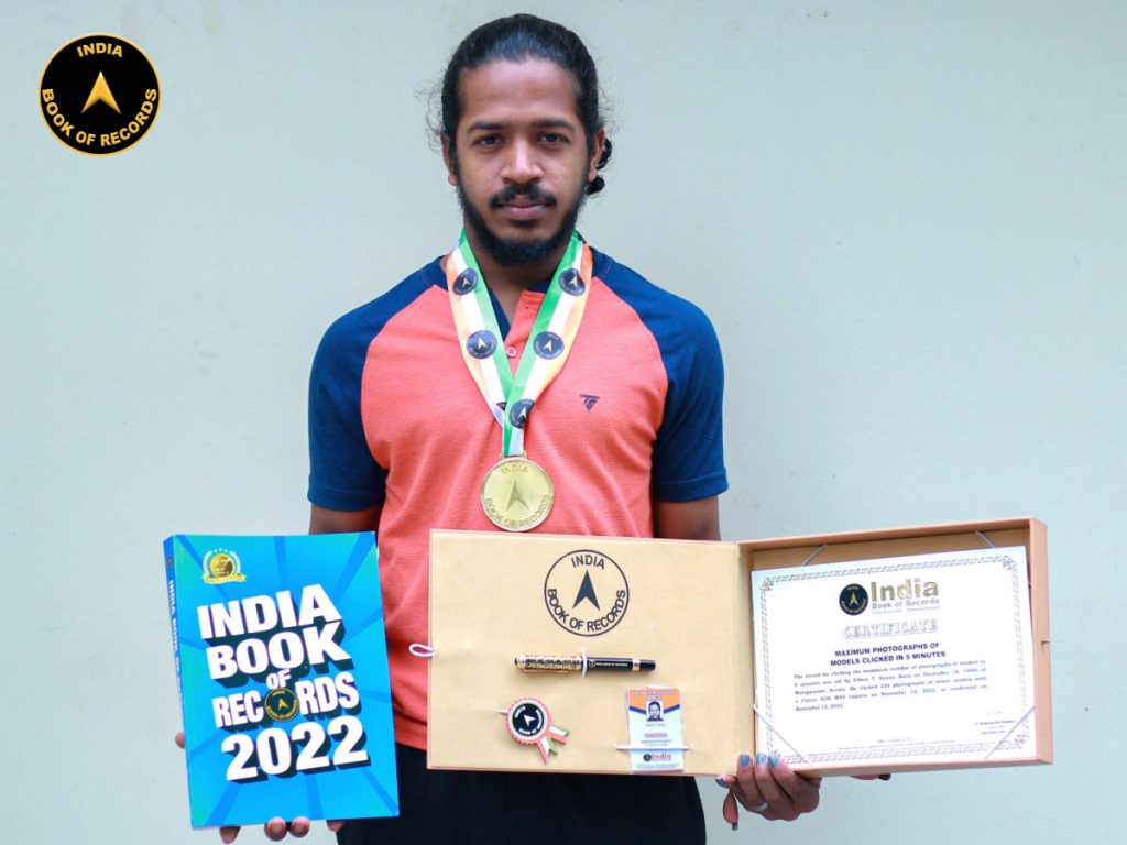 Maximum photographs of models clicked in 5 minutes - India Book of Records