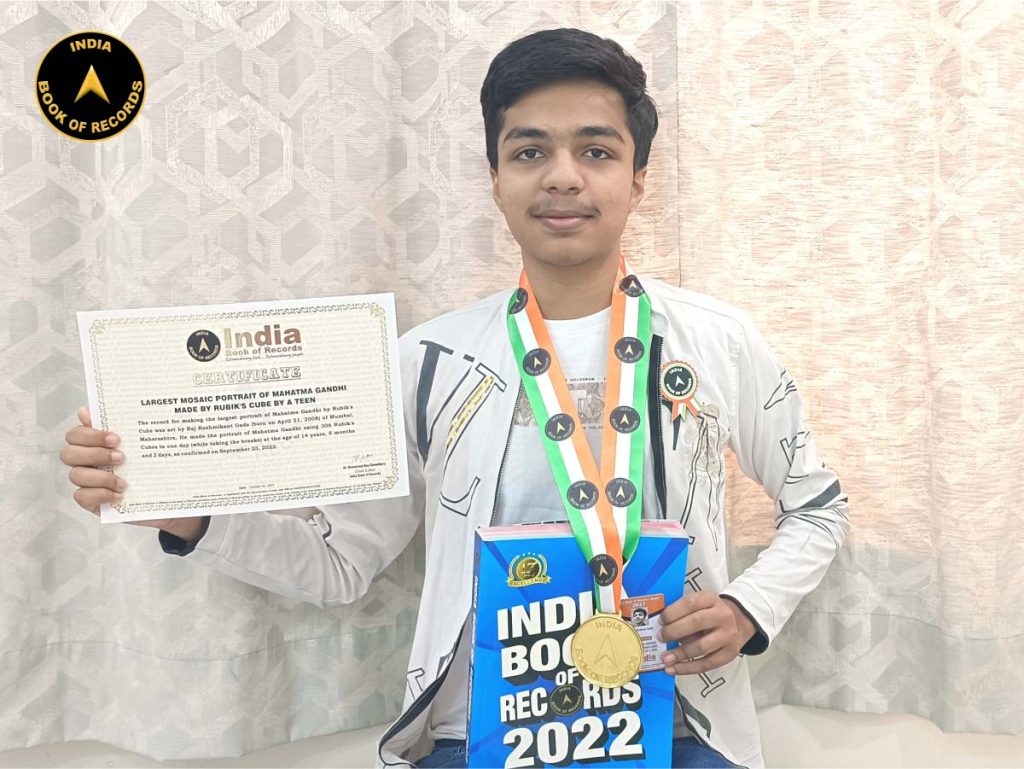 Largest mosaic portrait of Mahatma Gandhi made by Rubik's Cube by a ...