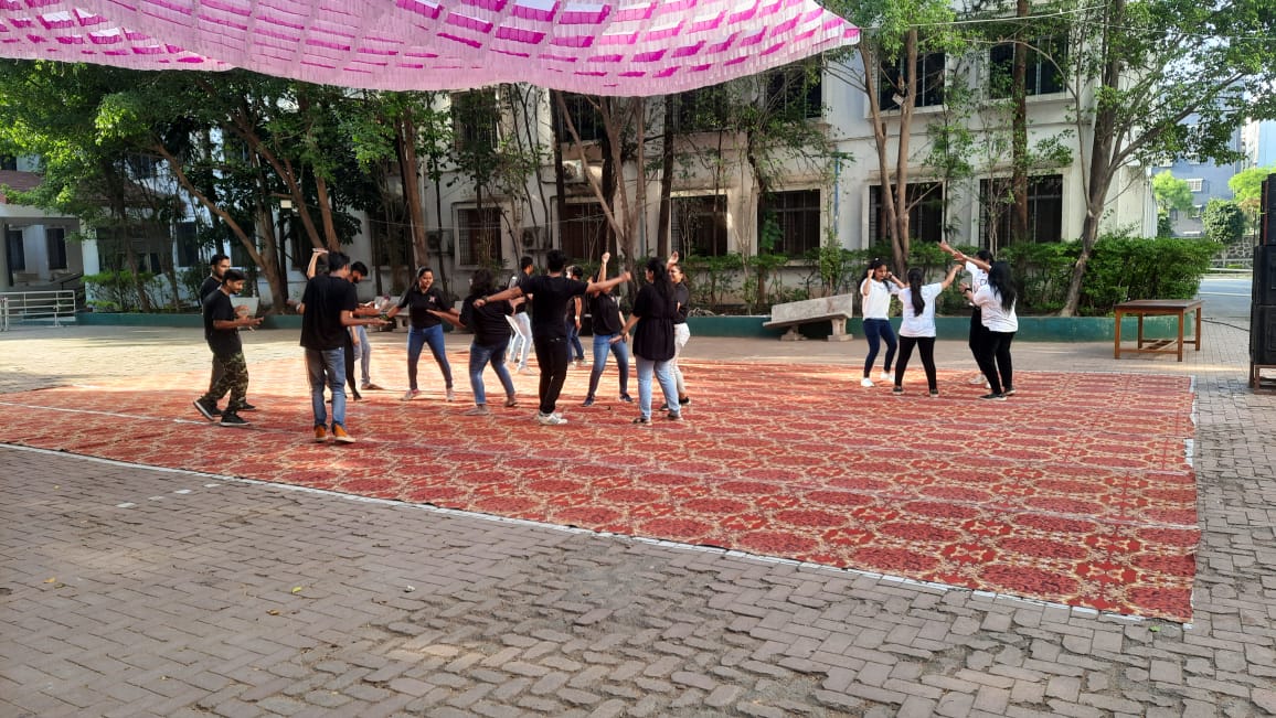 Freestyle relay dance marathon - India Book of Records