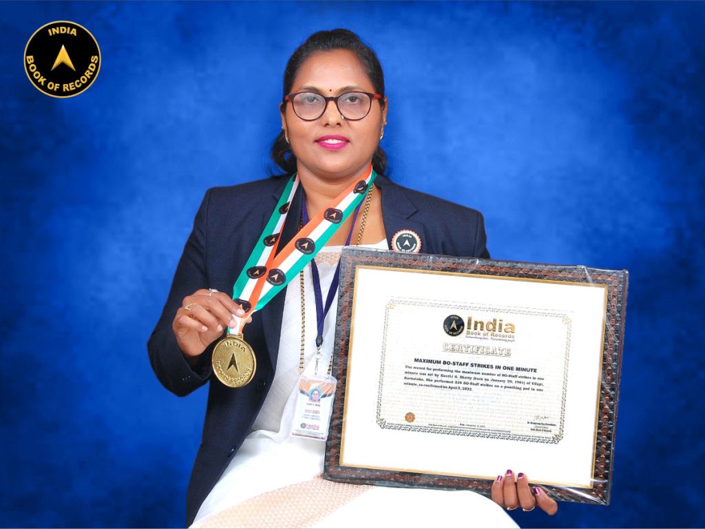 Maximum BO-Staff strikes in one minute - India Book of Records