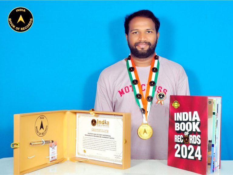 Fastest duo to visit historical monuments printed on currency notes ...